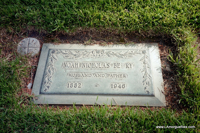 Los Angeles Morgue Files: Actor Noah Beery Sr. 1946 Forest Lawn ...