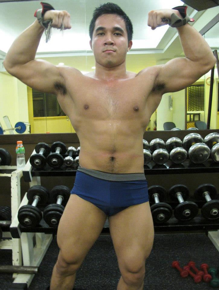 Miong21 @ Blogspot: Boracay Hunk: John Labindao
