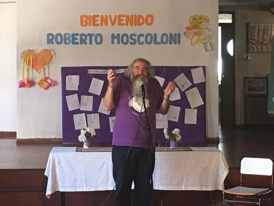 CAPACITADORA REGIÒN 24: ROBERTO MOSCOLONI: UN ARTISTA DE LAS PALABRAS