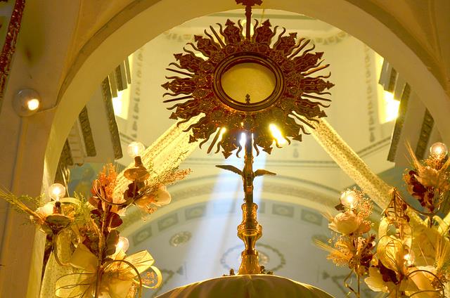 ® Virgen María, Ruega por Nosotros ®: ORACIÓN AL SANTÍSIMO SACRAMENTO