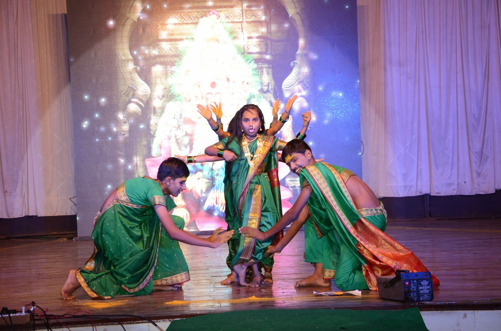 Superstar Dance Academy: Real Dance Akluj 2015