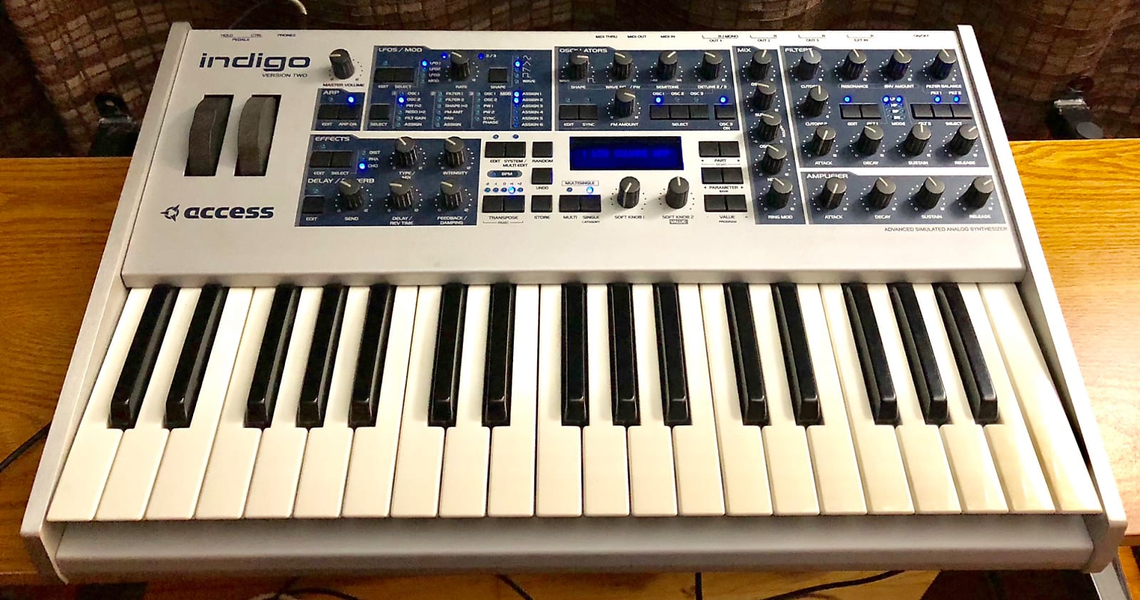MATRIXSYNTH: Access Virus Indigo 2 Silver / C Engine VA Synth - Blue ...