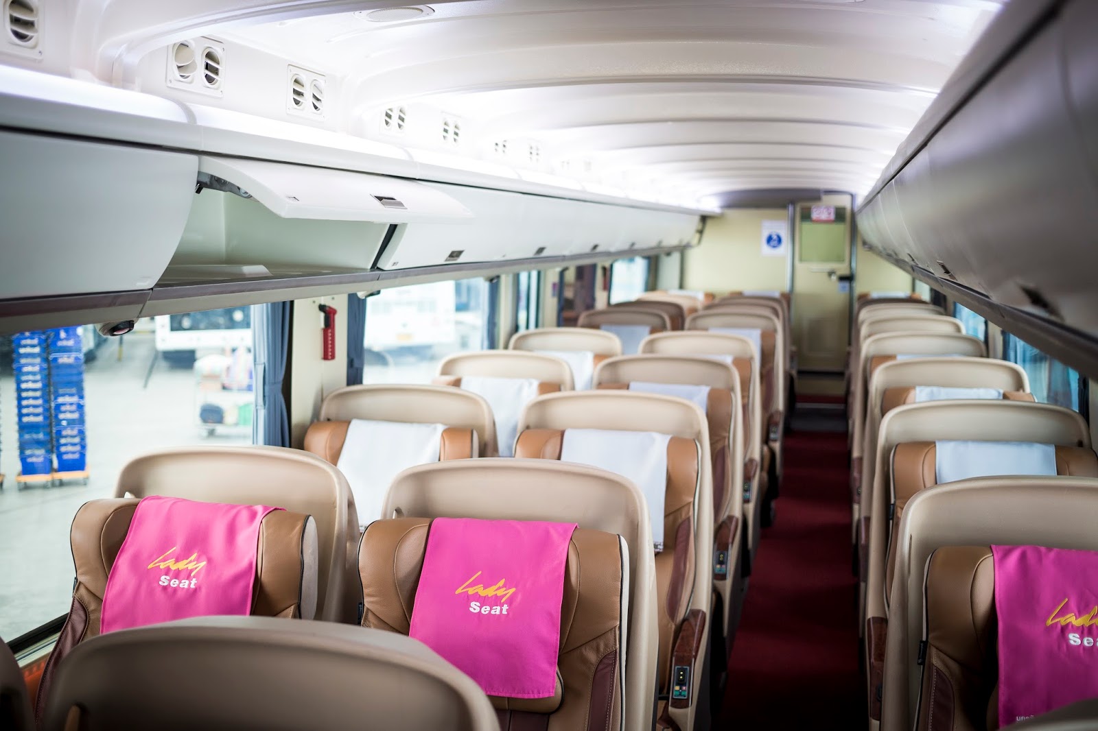 นครชัยแอร์ ขานรับนโยบาย กระตุ้นเที่ยวเมืองรอง จัดรถ Mercedes-Benz 15 ...