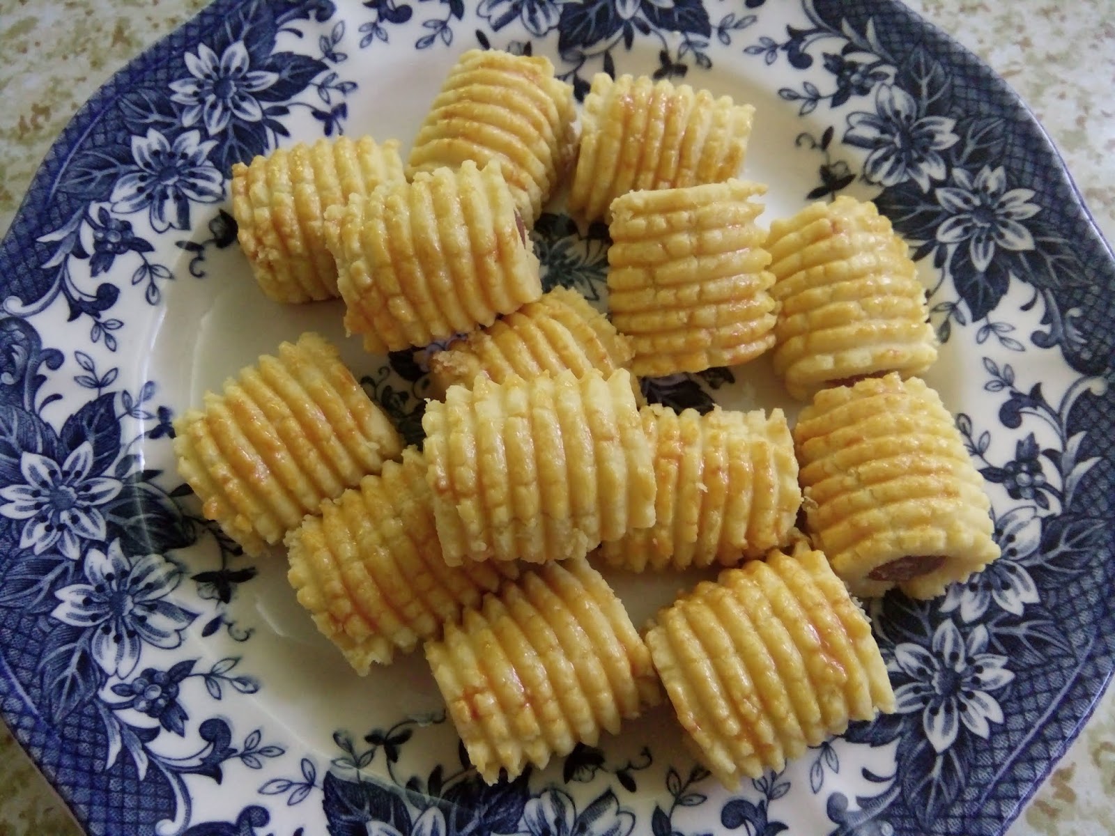 Biskut Tat Nanas Susu Gold Azlina Ina