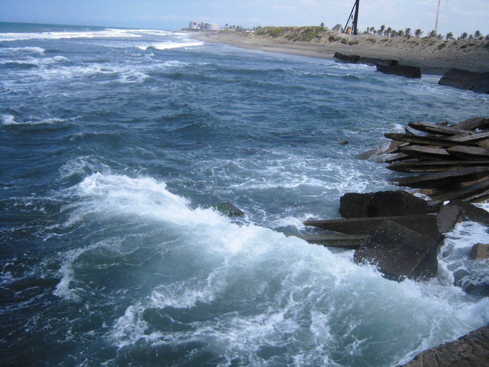 Bisayang Manlalakbay around the Philippines: Port of Aparri & Beach ...