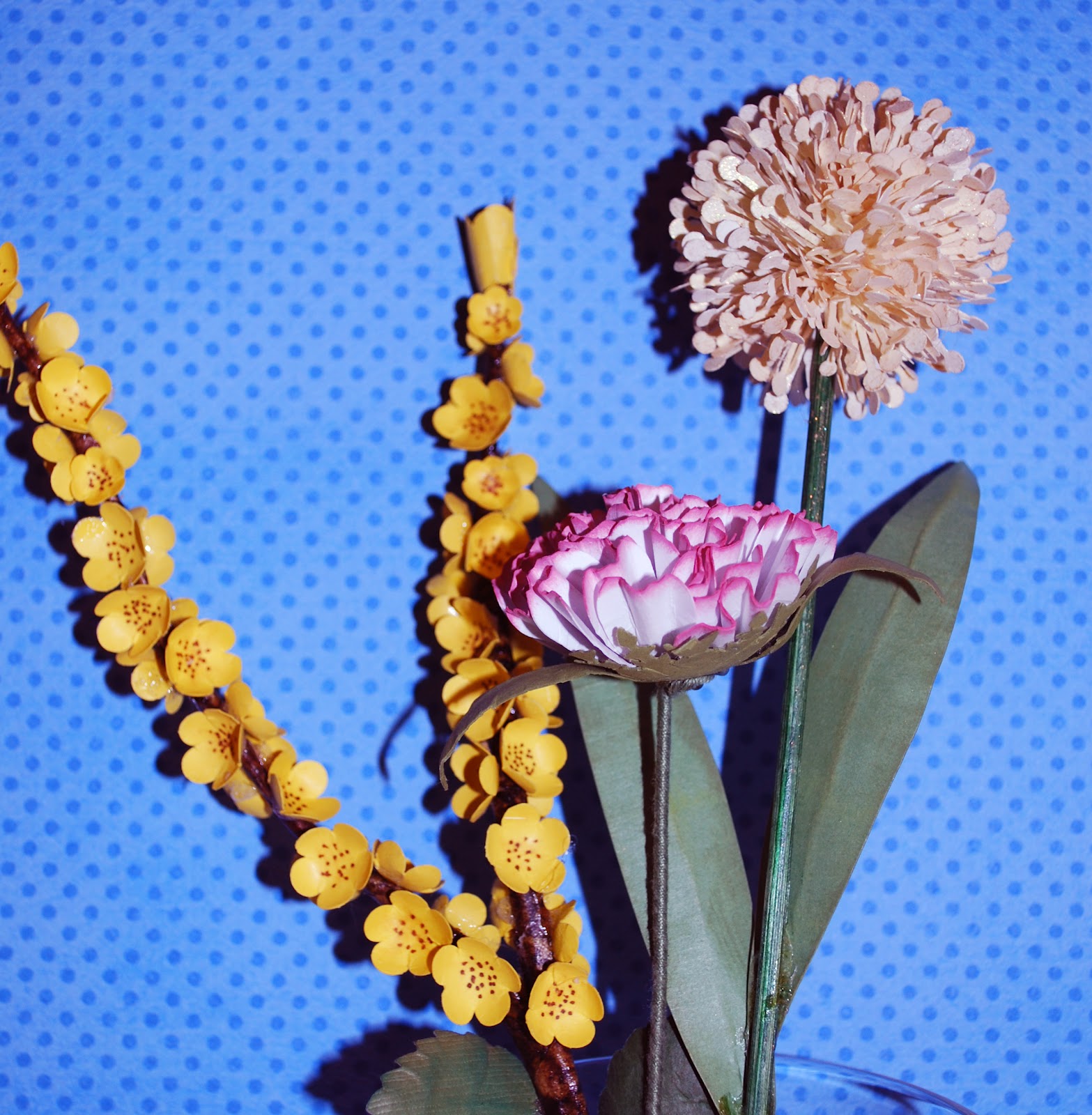 All About Pictures: Dimensional Flowers Are Back