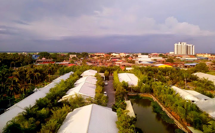 KUCING TERBIAR DOT COM: Di Sekincan, Homestay, sawah bendang, pondok2 ...