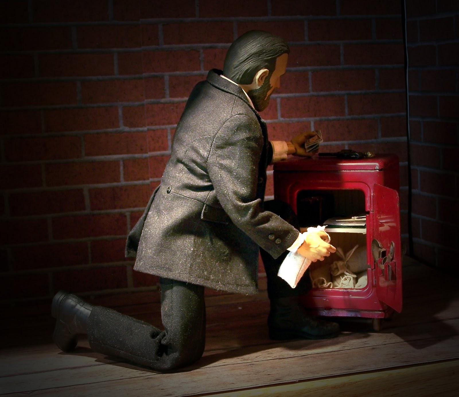 Soapy Smith's Soap Box: Soapy Smith's safe? (1/6 scale)