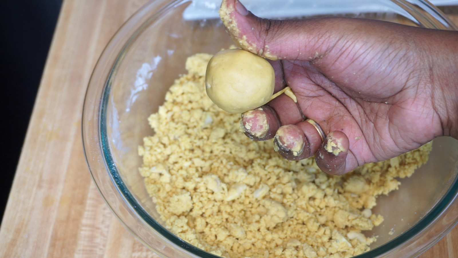 Besan Laddu Recipe | Steffi's Recipes