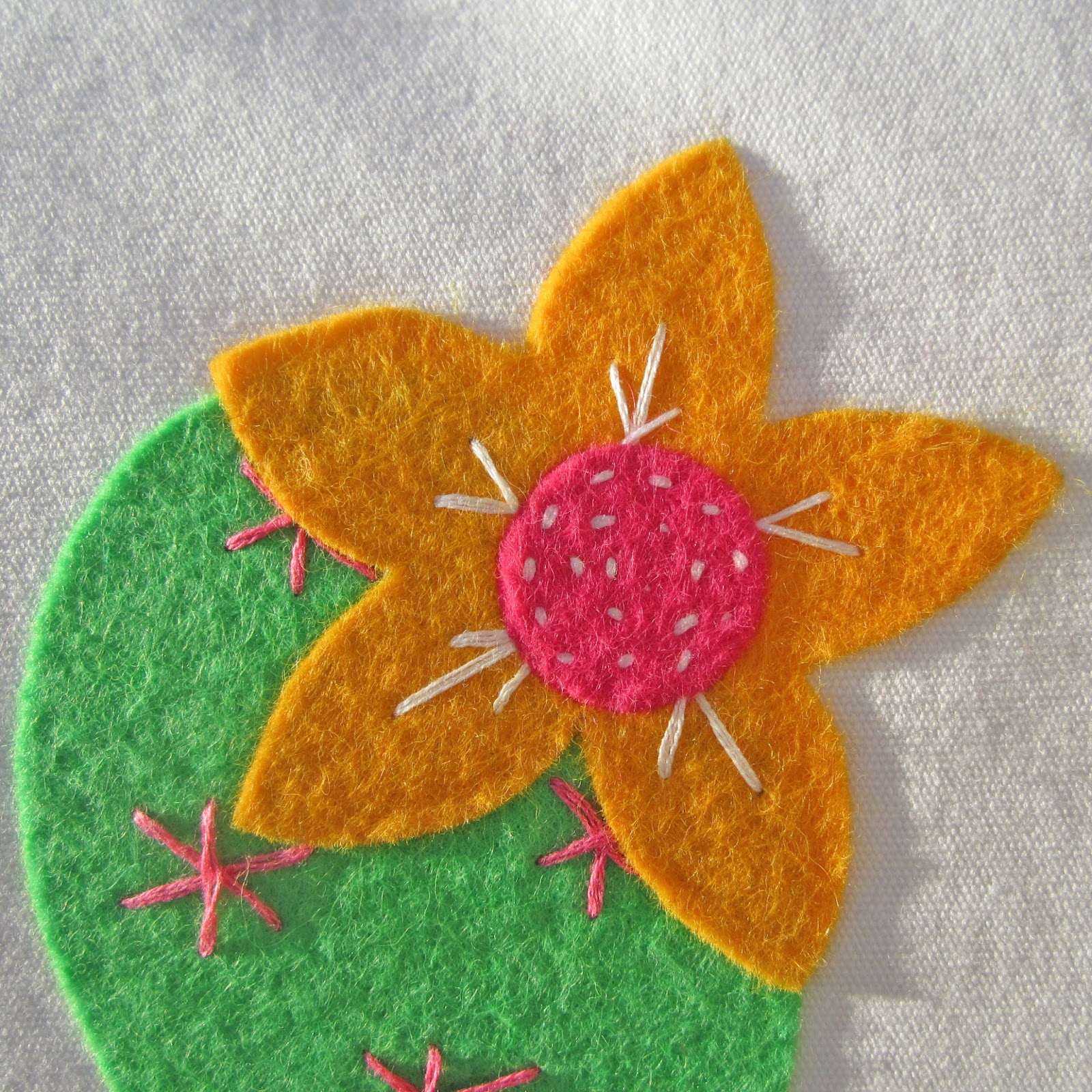 Crafting Quine: Felt Cushion