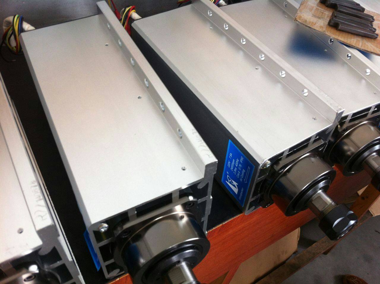 Linh phụ kiện CNC Thành Long : Spindle làm mát bằng không khí