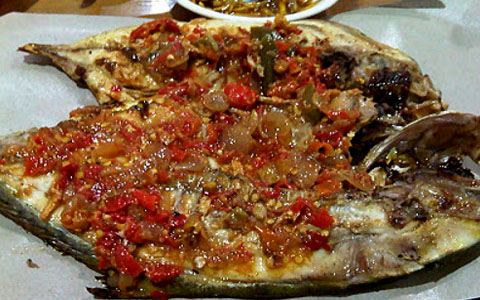 Cara Membuat Ikan Kembung Bakar Rica-Rica - Happy Resep