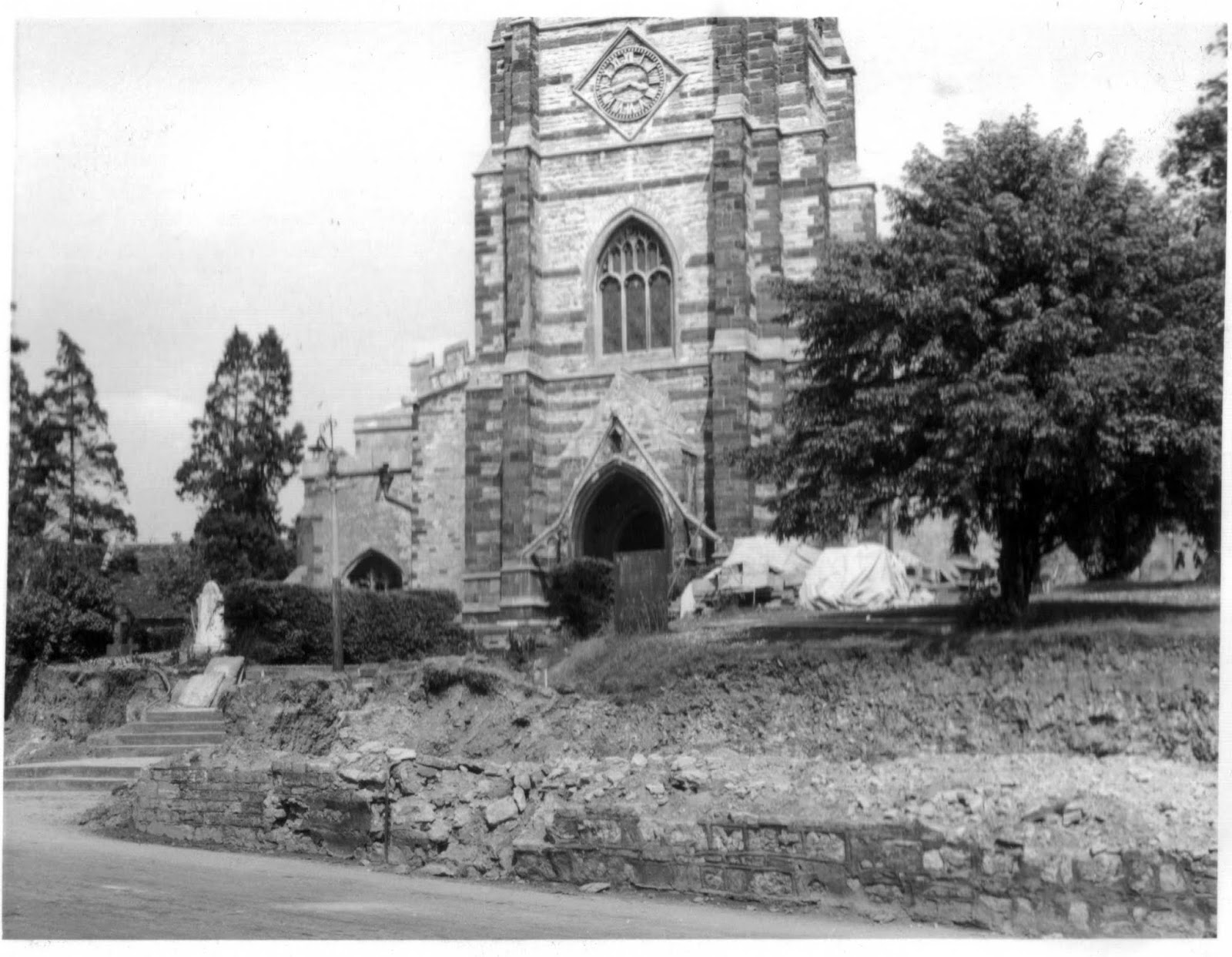 Old Rushden Photos: Church Parade Rushden