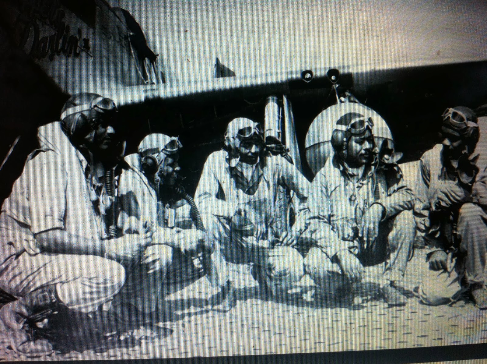 THE BLACK SOCIAL HISTORY:: BLACK SOCIAL HISTORY : THE TUSKEGEE AIRMEN ...
