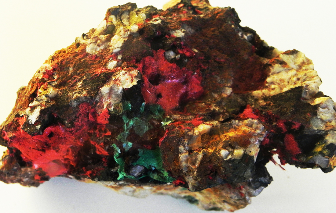 MINERALES: CUPRITA