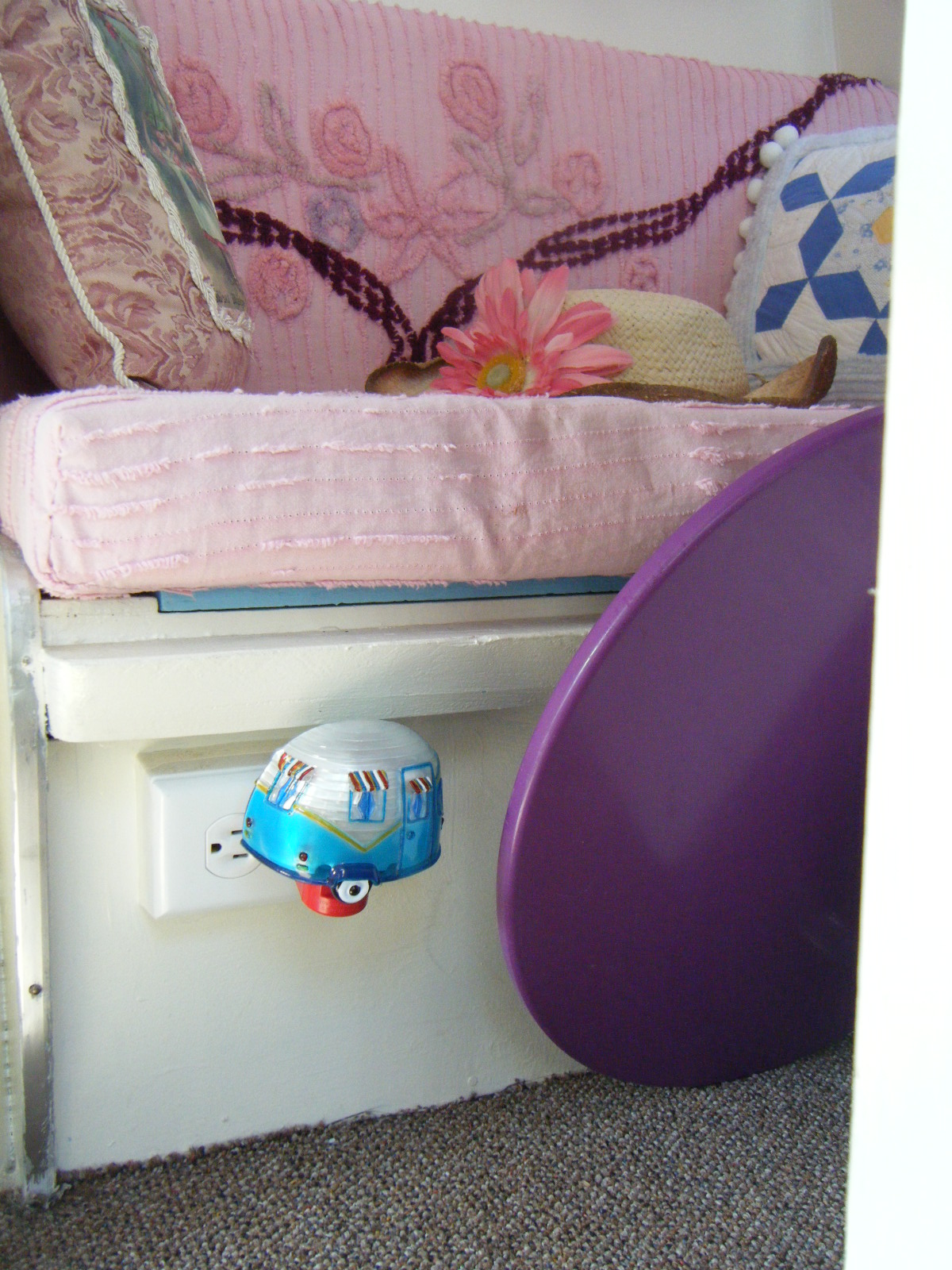 Gracie's Victorian Rose: Mig's Trailer Pillow