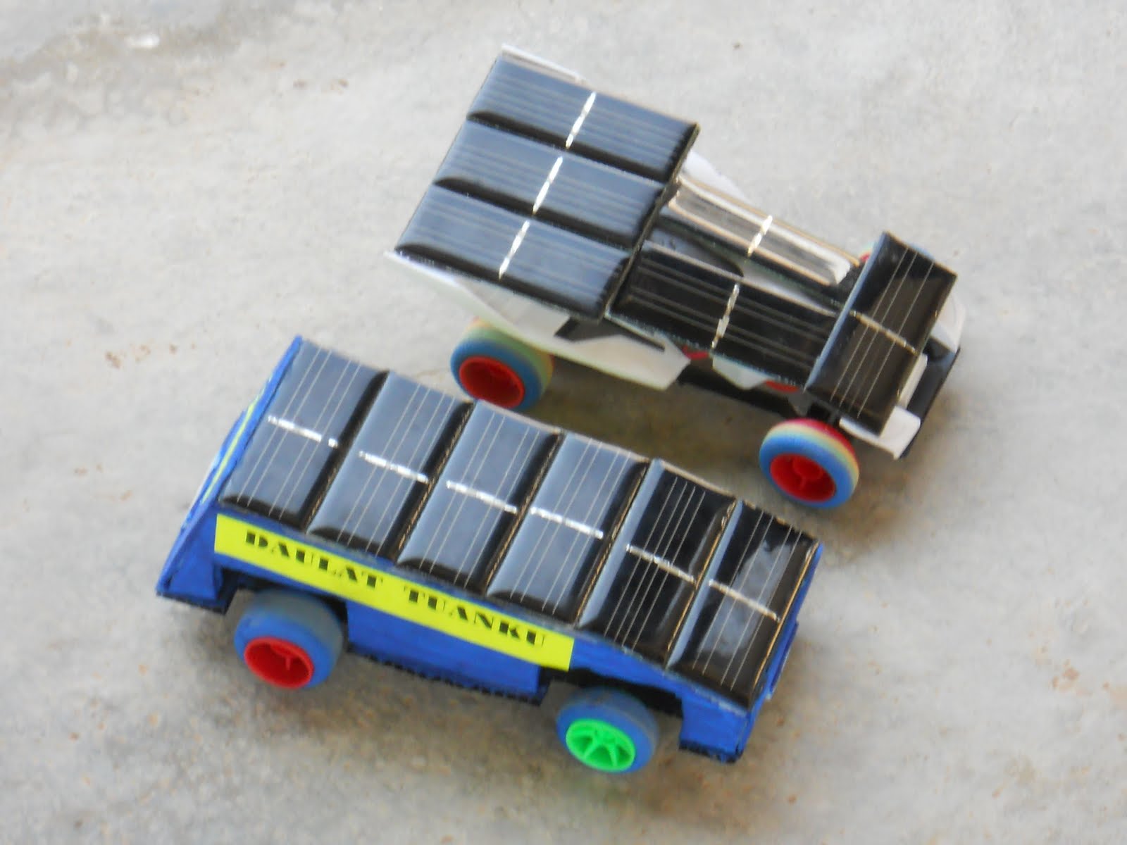 My Life: KERETA SOLAR