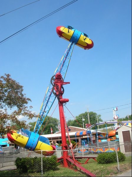16 Carnival Rides That Look Like They Could Kill You