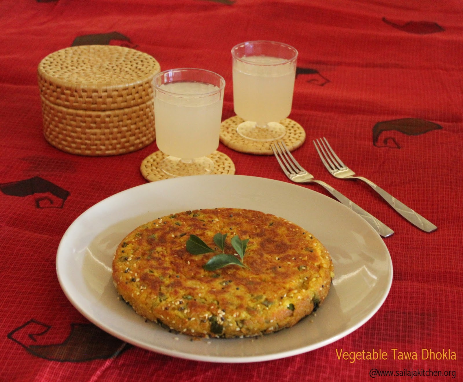 Sailaja Kitchen...A site for all food lovers!: Vegetable Tawa Dhokla ...