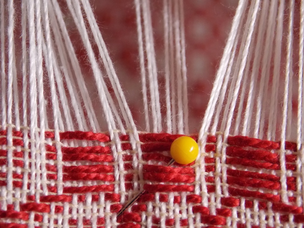 WEAVING FOR FUN: Weaver Rose Nearing the Edge