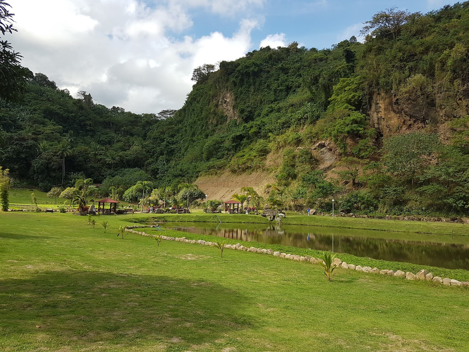 Mai Sweet Escape: 88 Hotspring Resort Calamba Laguna