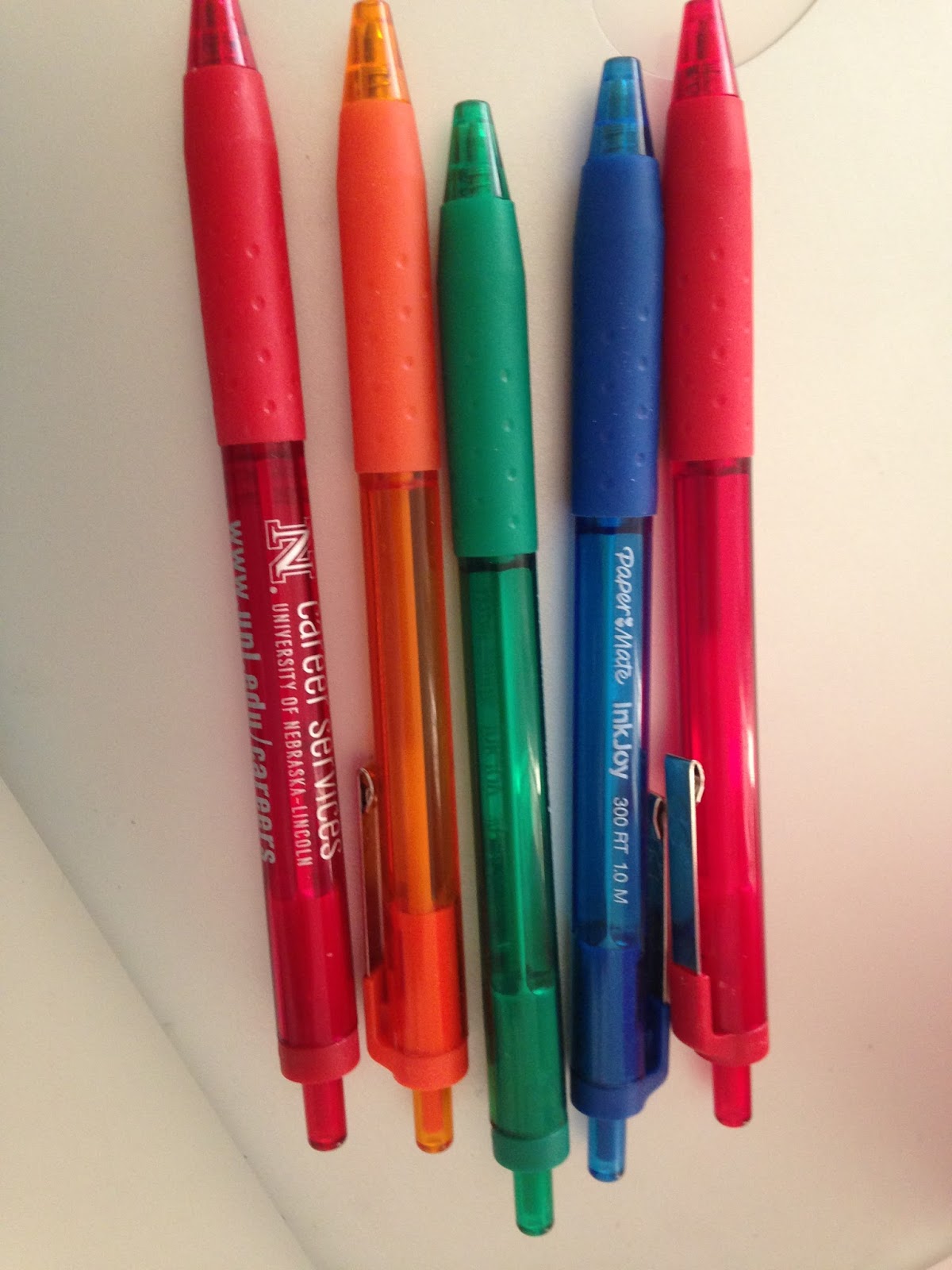 In a lab coat: choosing the best colored pens