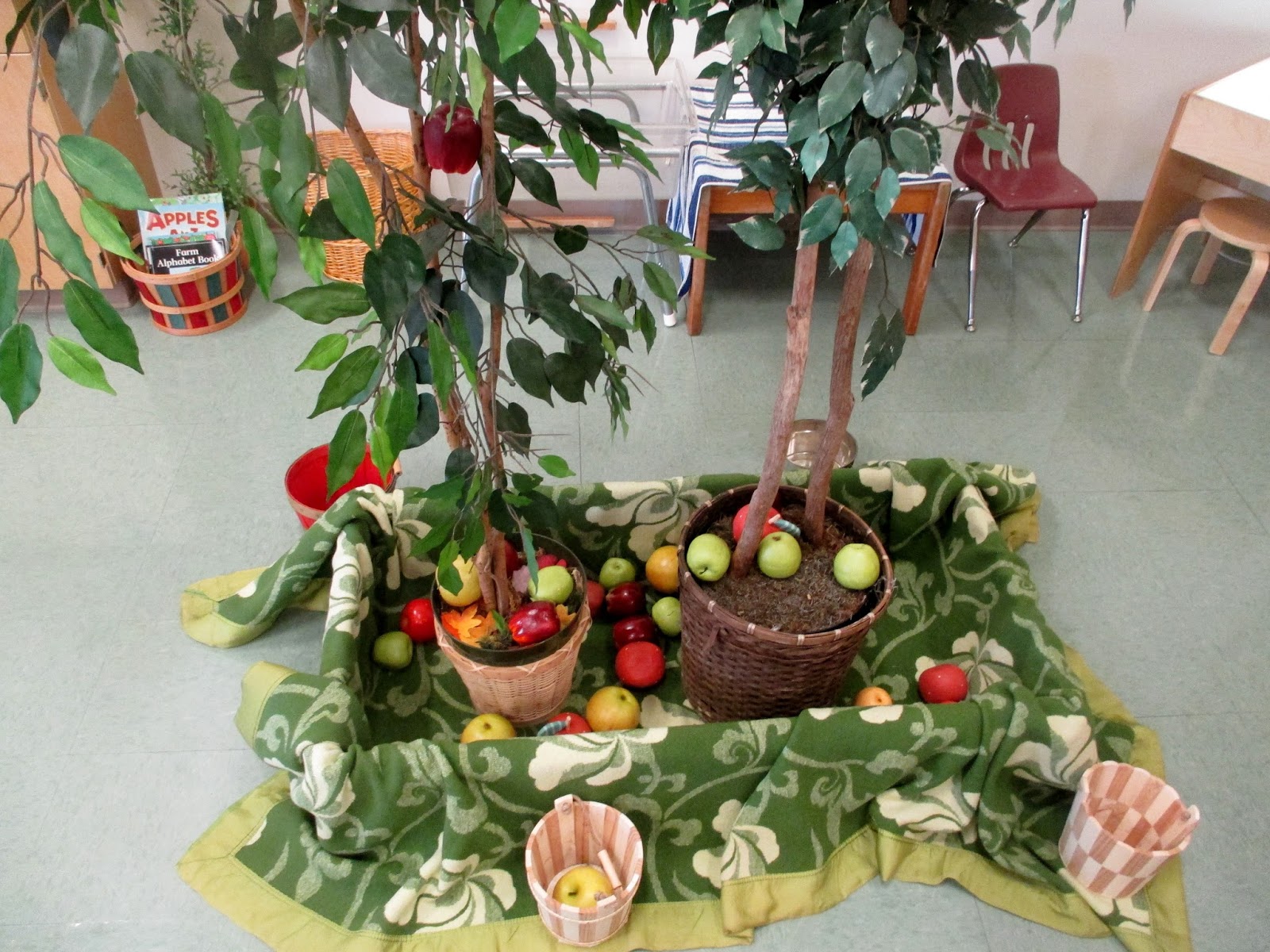 StrongStart: In An Apple Tree