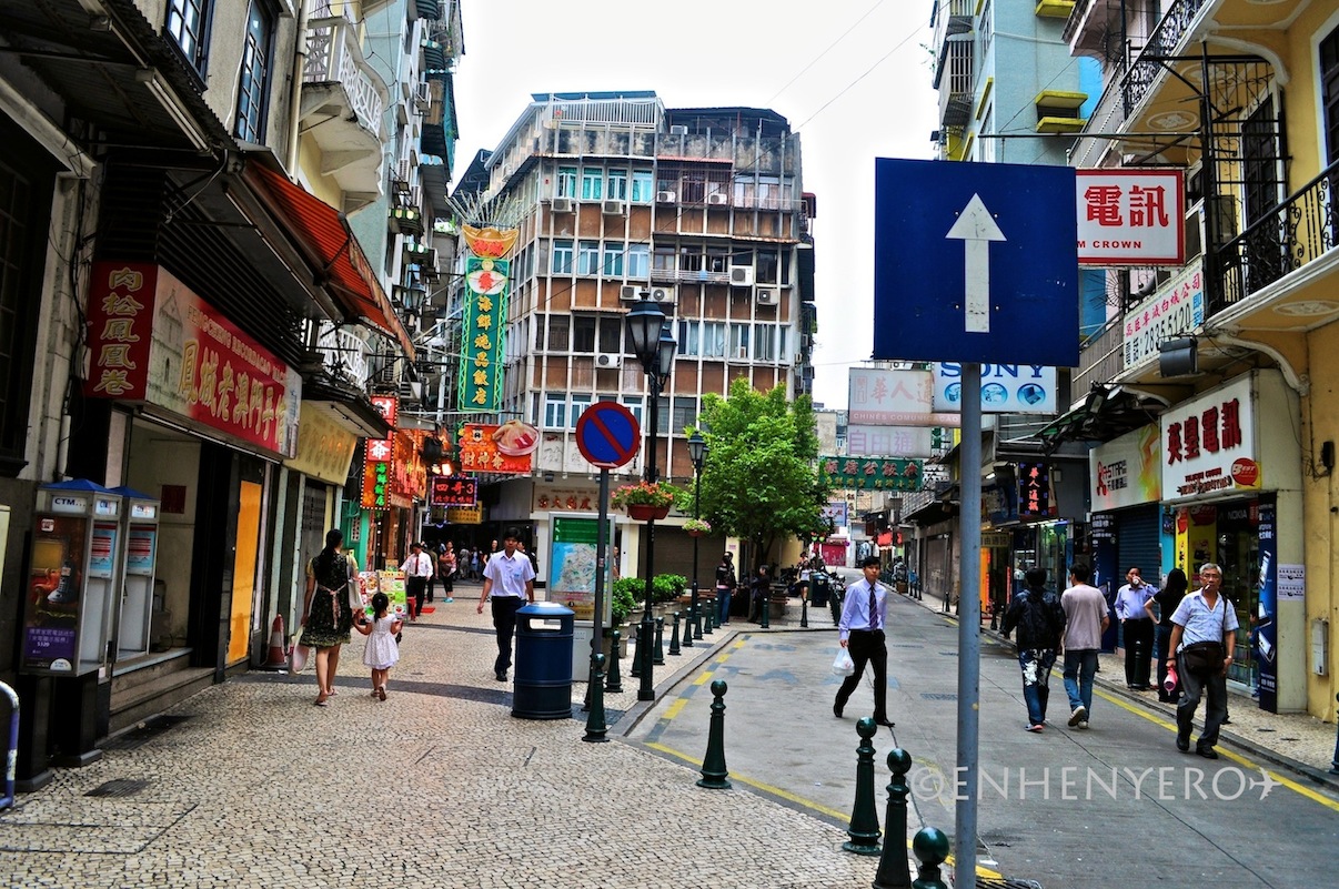 braggies: Exploring the Streets of Macau