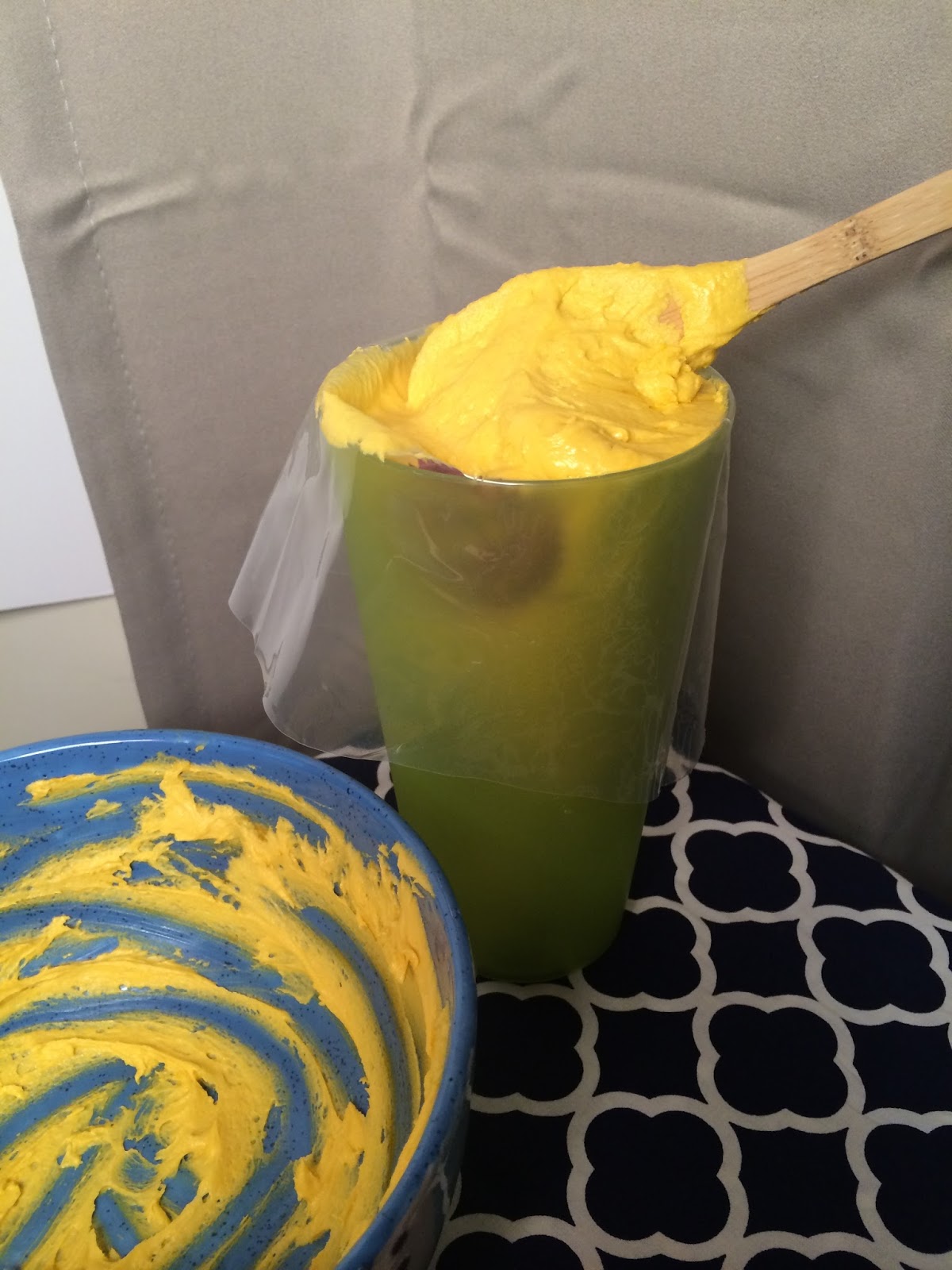 Ademide's Cookies, Cakes, and Bakes: Piping Buttercream Frosting 101 ...