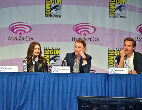 Shadowhunter Fans: TMI Cast Attends Wondercon