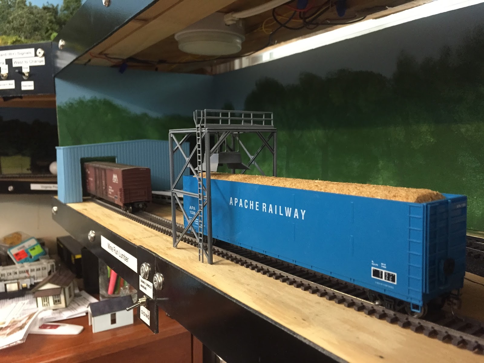 The Virginia Midland HO Railroad Blog: Progress on the layout: corn ...