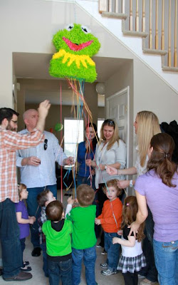 everywhere orange: Kermit party: decor, games and craft