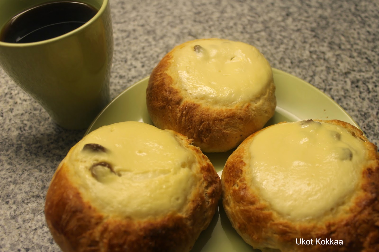 Ukot Kokkaa: Rahkapullat