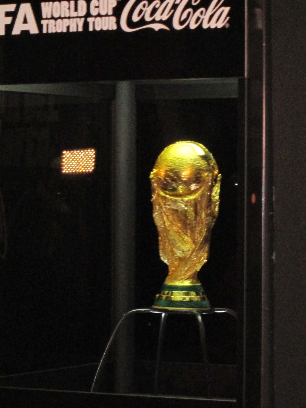 Coleccionistas de Futbol: Coca Cola - FIFA World Cup Trophy Tour