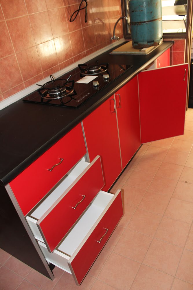 .: Pemasangan Kabinet Dapur di PPR Pantai Dalam