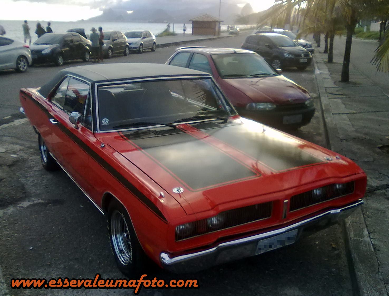 Registros Automotivos do Cotidiano: Dodge Charger R/T 1978