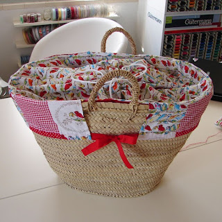 maçã riscada: forrar uma alcofa...