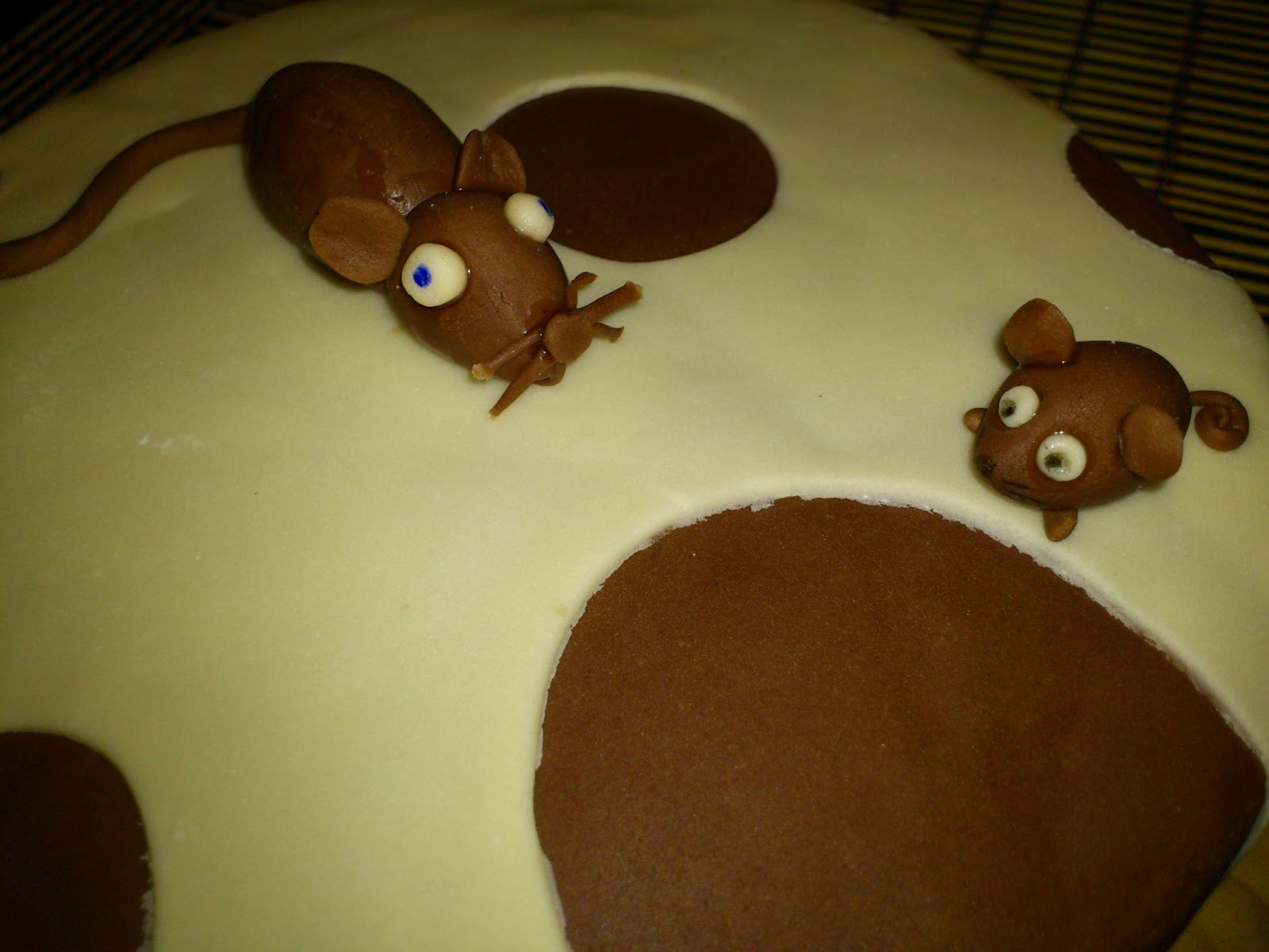 DULCES KAMAIA: Tarta "Se lo comen los ratones"