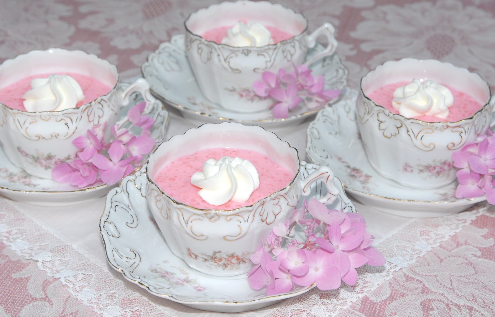 Pink Piccadilly Pastries: Pink Tapioca Tea Party