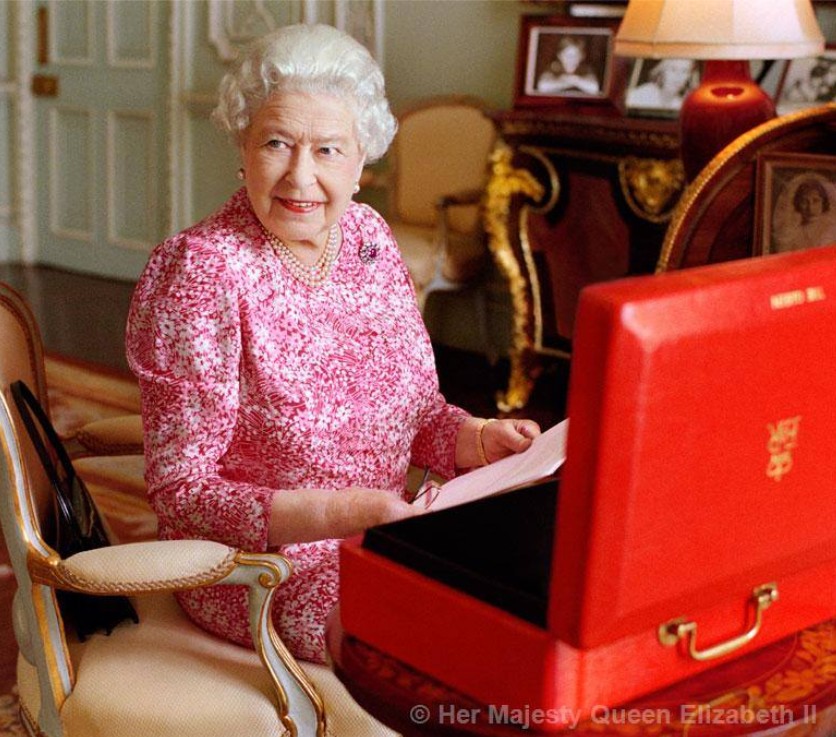 Kungligheter: Drottning Elizabeth har suttit längst på den brittiska tronen