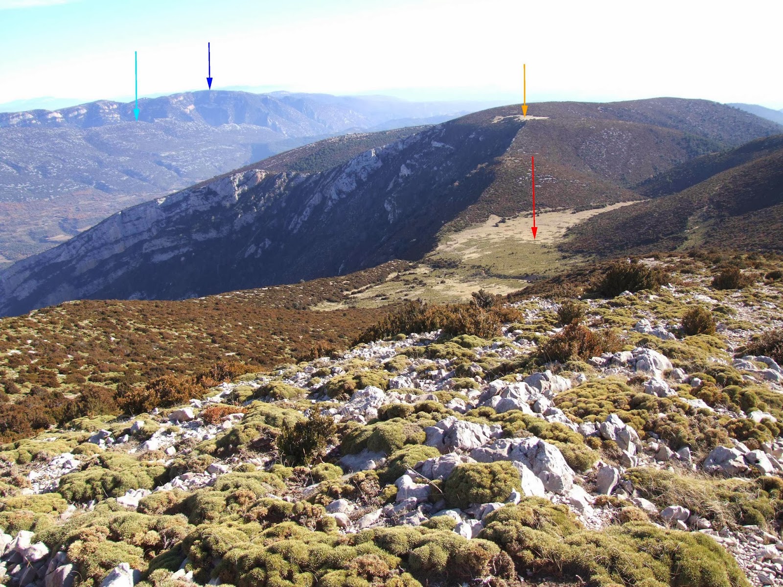 El Valle de Rodellar: CAMPOS EN LAS NUBES. Cámbol