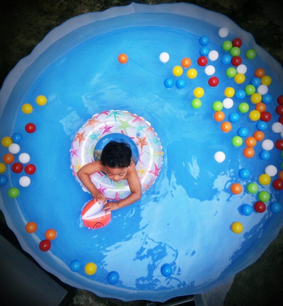 5 Manfaat Bermain Air untuk Anak - Cerita Cha Tentang Hal Biasa