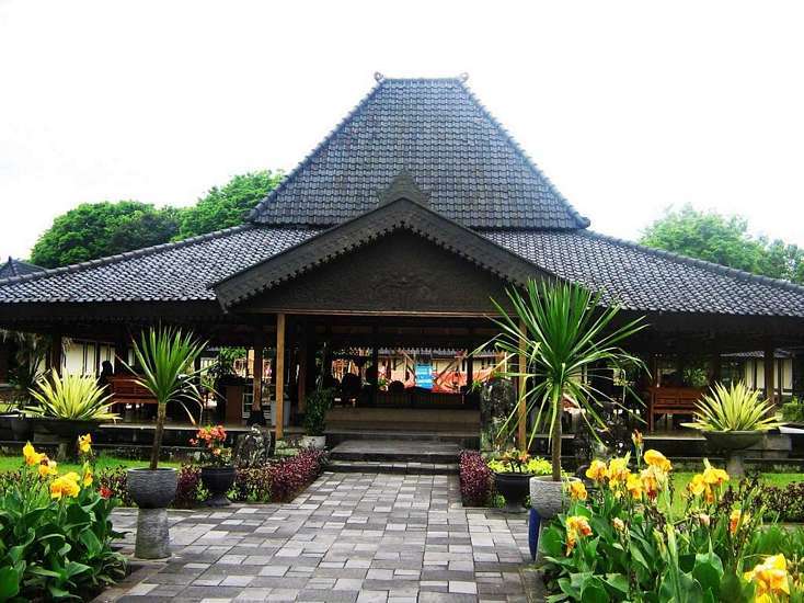 Mengenal rumah joglo modern dan Tradisional - Griya Jogja