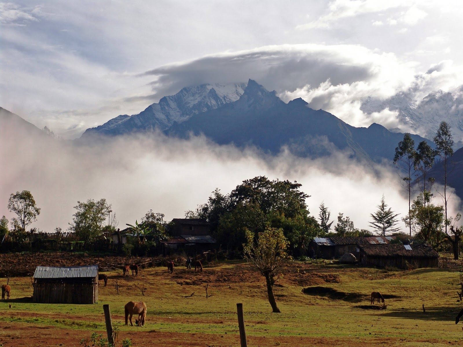 COMUNIDADES CAMPESINAS DE APURIMAC: LOS APUS