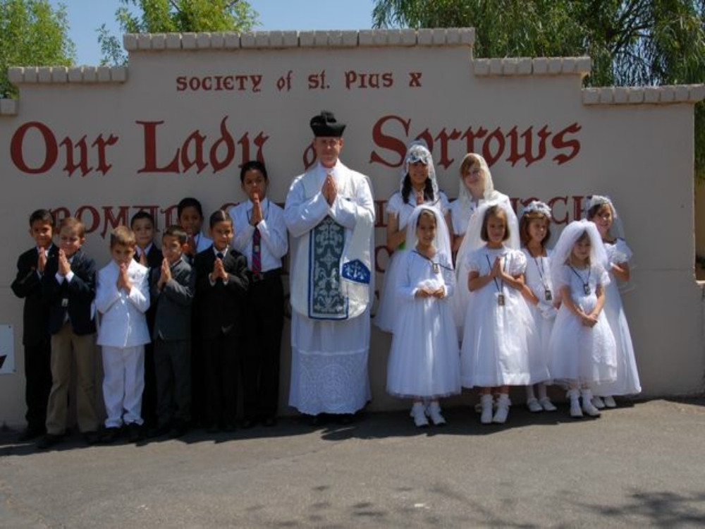 A Catholic Life: First Holy Communions for the SSPX in Phoenix, Arizona ...