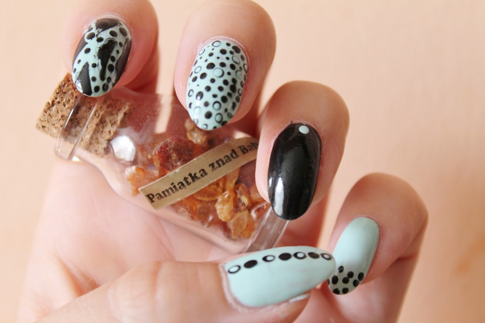 Mani Monday with my nails from Poland - Monica Hayworth