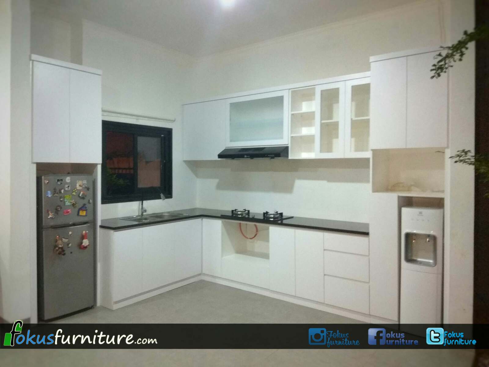 Kitchen set kalideres | Furniture,Kitchen set minimalis,lemari pakaian ...