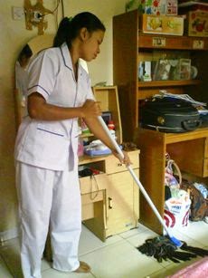 Pekerja Pembantu Rumah Tangga PRT atau Asisten Rumah Tangga ARTLPK ...