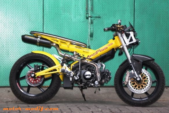 Foto Modifikasi Minerva Sachs MadAss Serasa Drag Bike