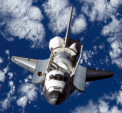 Picture Gallery: NASA Releases New Portraits of Docked Shuttle